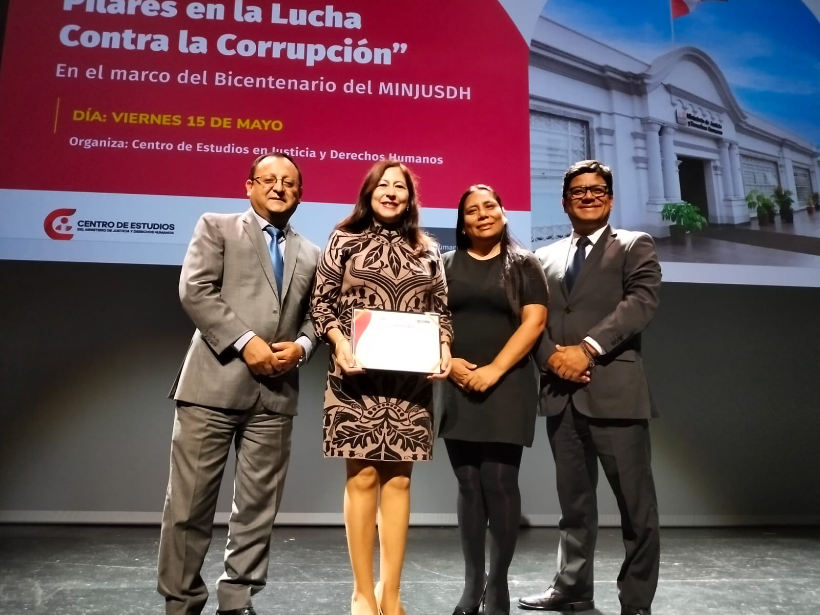 Decana de Derecho recibe reconocimiento del MINJUSDH por su destacada ...